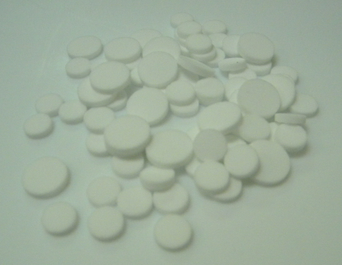 POROUS PLASTIC LIQUID CHROMATOGRAPHY & SOLID PHASE EXTRACTION (SPE ...