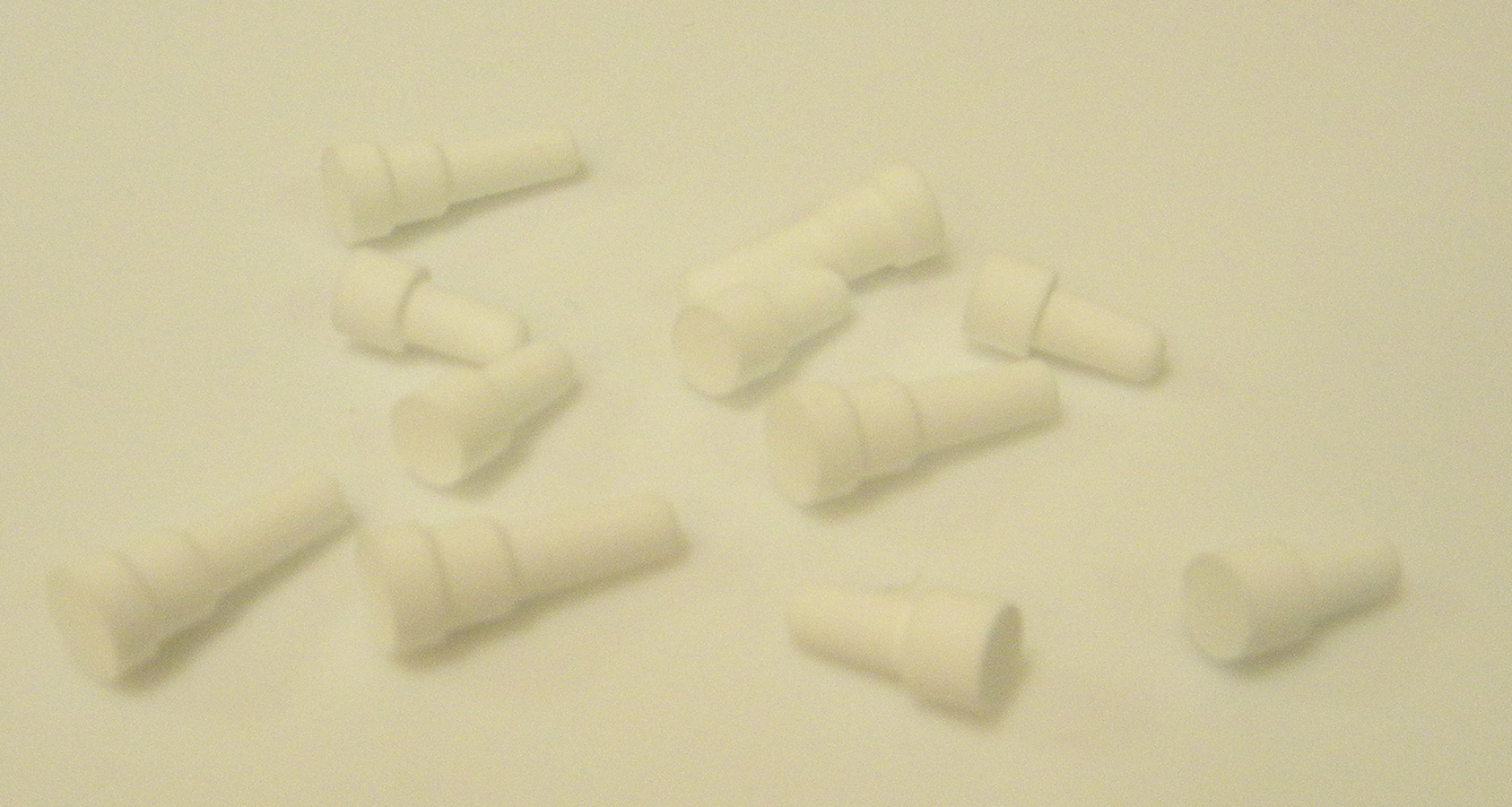 POLYETHYLENE HYDROPHOBIC POROUS STAGED VENT PLUG (Cat.# GPC-3-750-1K ...